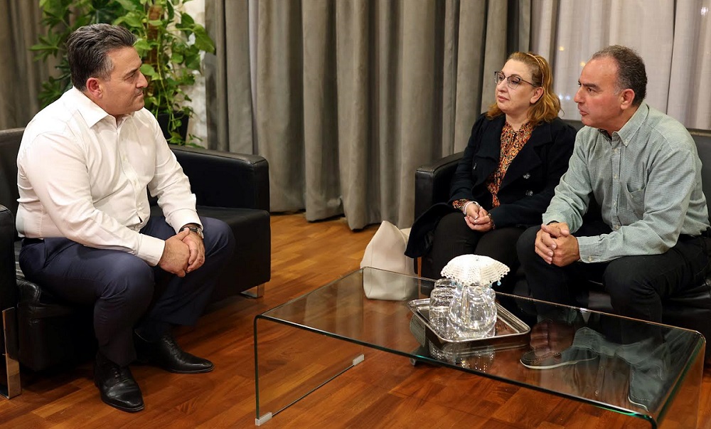 Il-Kap tal-PN jiltaqa' mal-ġenituri ta' Jean Paul Sofia - TVMnews.mt