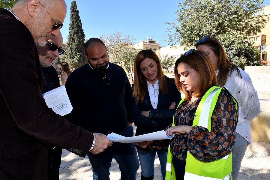 Xogħol ta' titjib u tiswijiet fi Ġnien l-Indipendenza f'Birżebbuġa ...