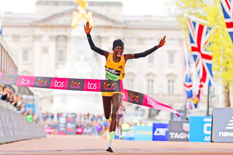 Peres Jepchirchir tikser rekord dinji u tirbaħ il-Maratona ta' Londra ...