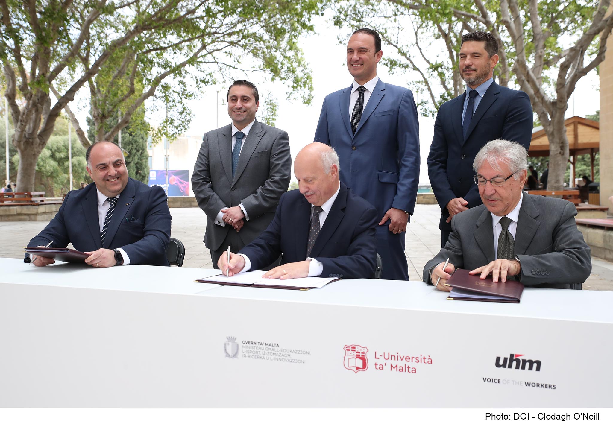 Collective agreement for University's administrative, technical and ... Collective agreement for University's administrative, technical and ...
