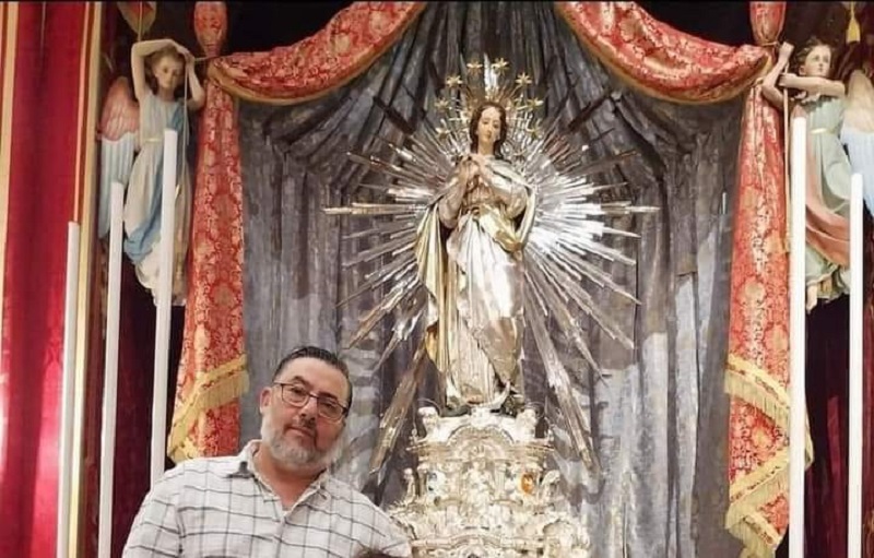 "You were meant to start singing with us, we waited for you in vain ...