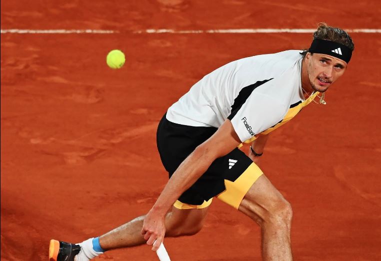 F'maratona li spiċċat dalgħodu ftit wara 2am Zverev għeleb lil Rune f ...