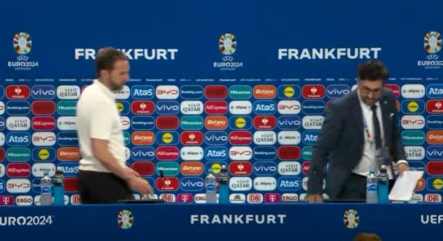 ARA: Mark Muscat imexxi l-konferenza stampa ta' Southgate ta' wara l ...
