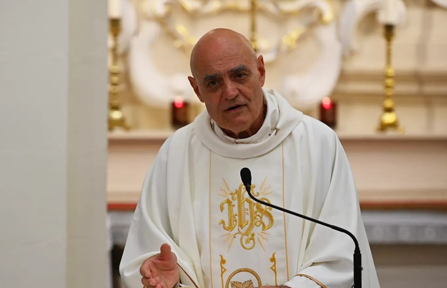 Fr Tony Pace passes away - the man who became priest following his wife ...