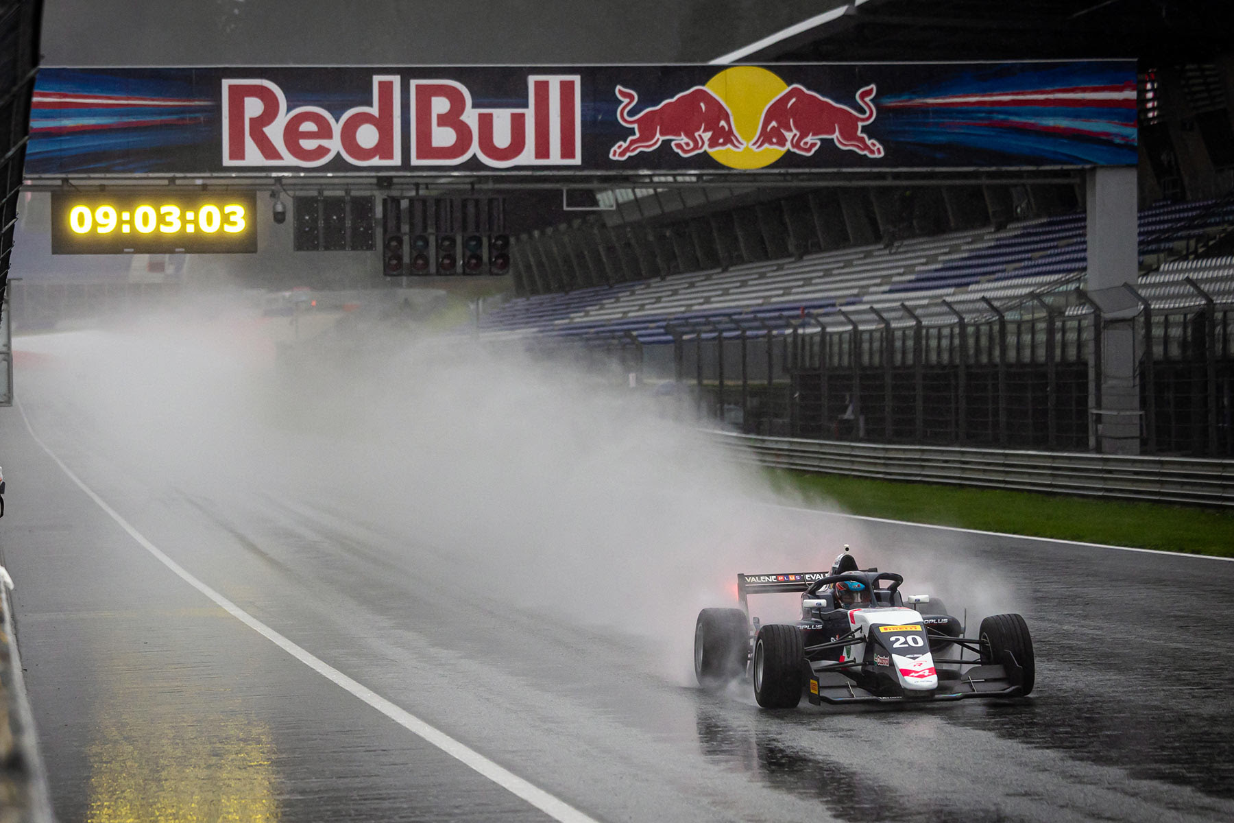 Zach David ikollu tmiem il-ġimgħa diffiċli fit-tmien round tal-Formula ...