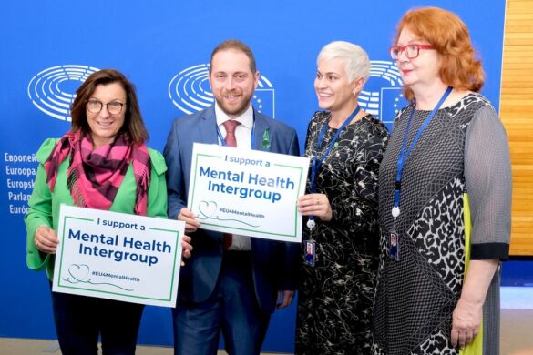 L-MPE Alex Agius Saliba jniedi mill-ġdid grupp dwar il-mard rewmatiku ...