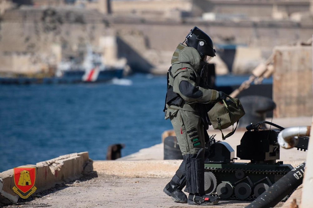 Il-Pulizija tarresta raġel suspettat li għamel theddid tal-bombi fuq il ...