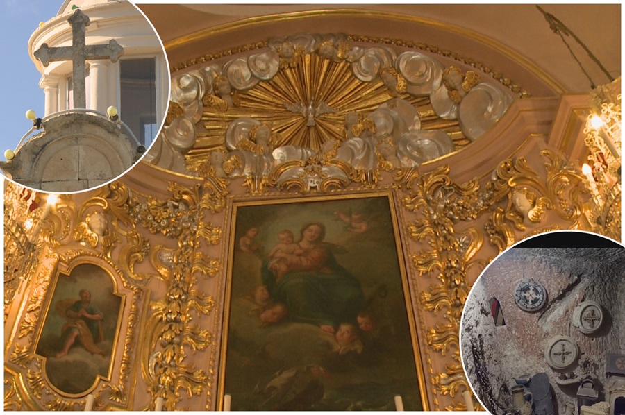 You can enter virtually in 300 chapels, including those which are ...