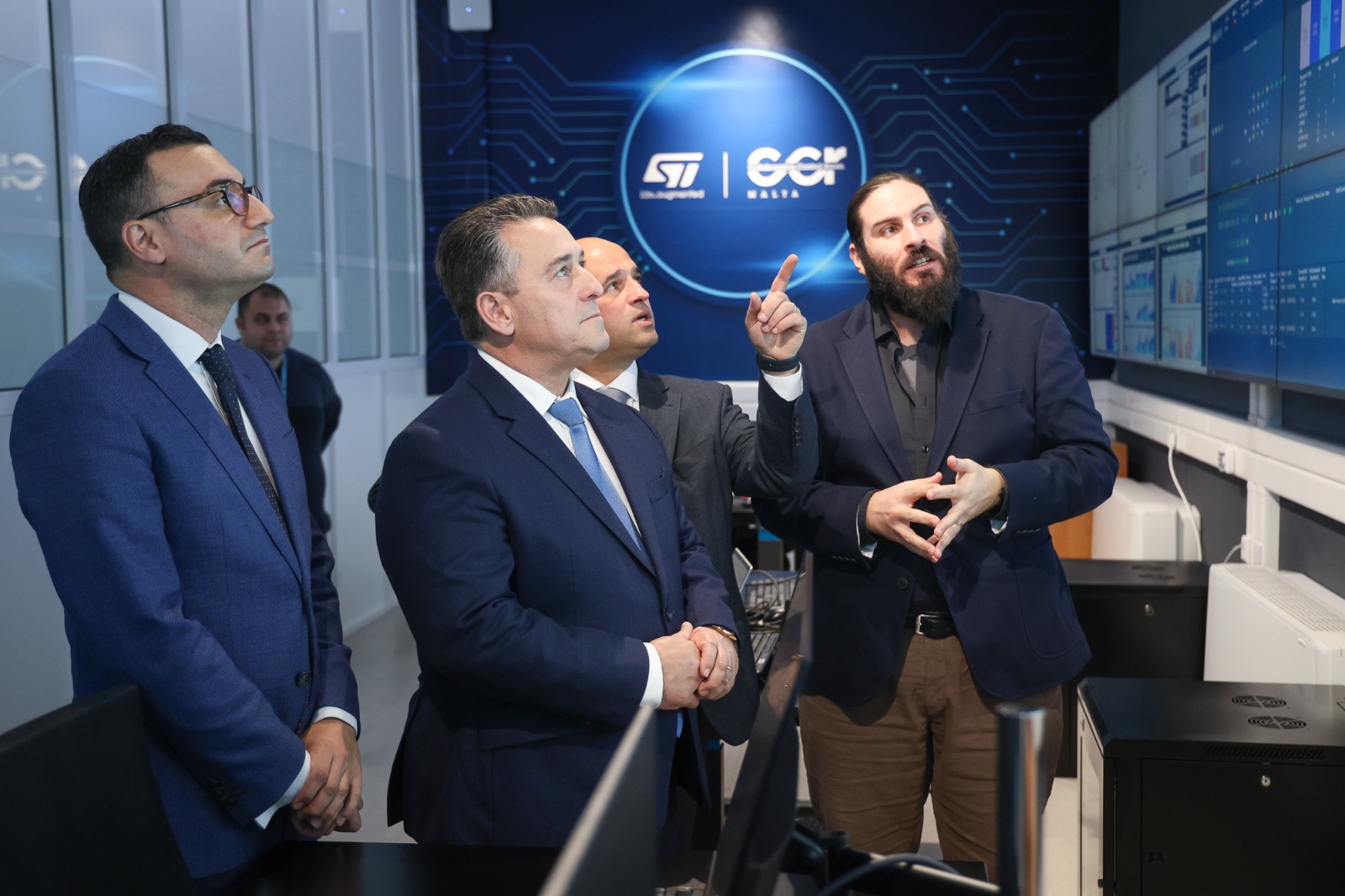 PN Leader visits STMicroelectronics - TVMnews.mt
