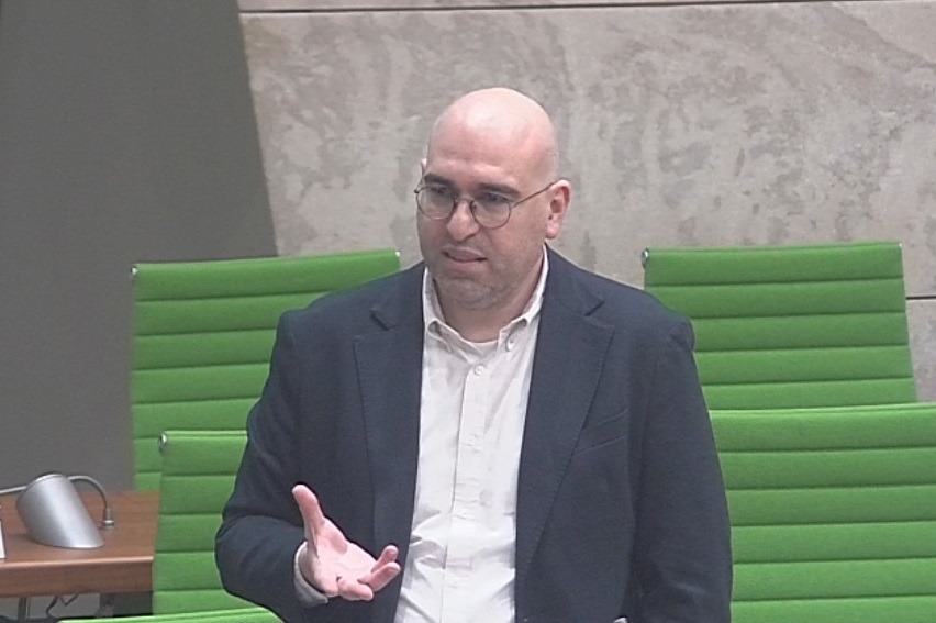 Karol Aquilina jallega li l-PM stiednu għall-ġlied, il-PM jiċħad ...