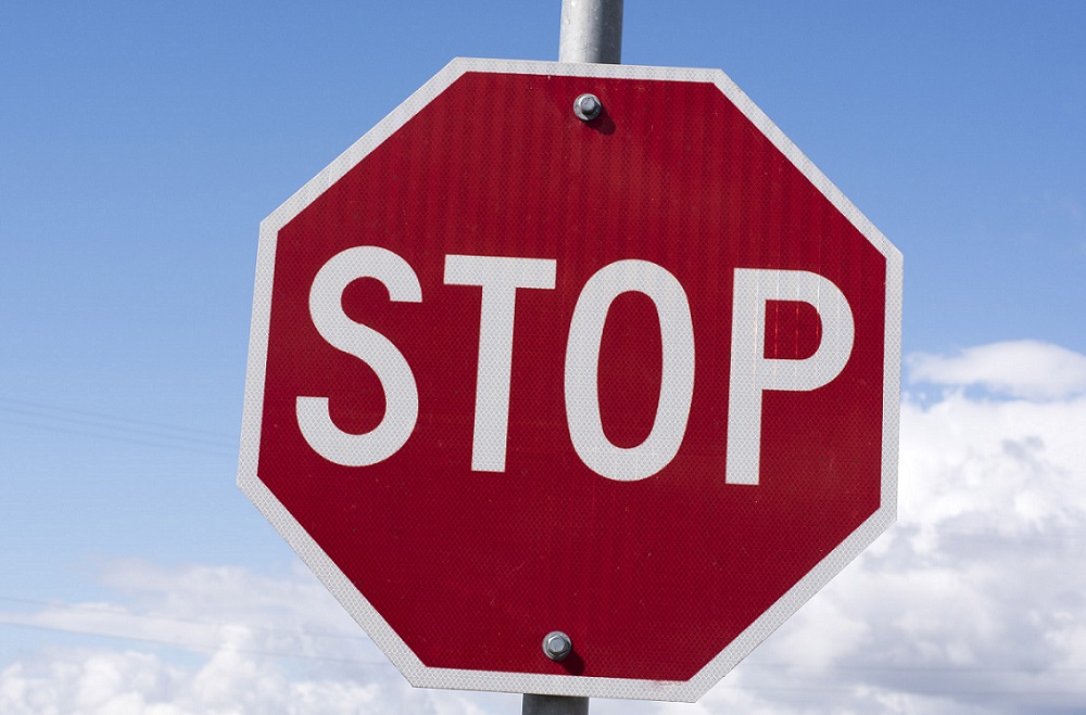 €1,200 fine for exiting at a Stop sign and hitting another car - TVMnews.mt