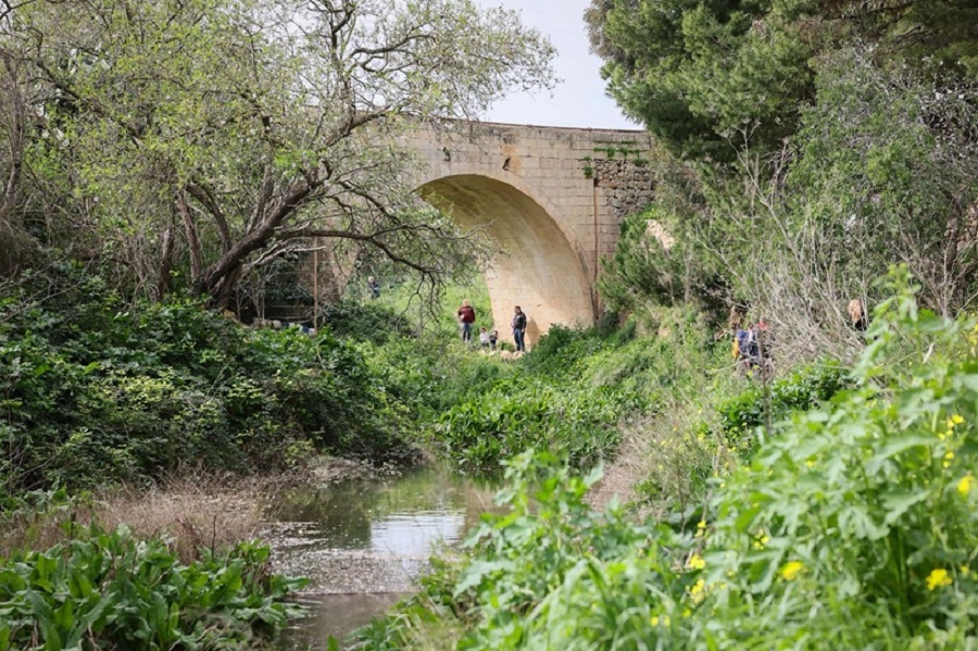 Families can enjoy a new 2 km scenic walk along the Chadwick Lakes ...