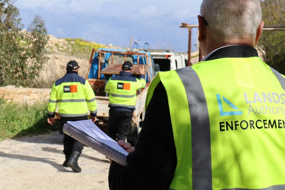 Forti Bengħajsa: l-Awtorità tal-Artijiet b'azzjoni ta' żgumbrament ...