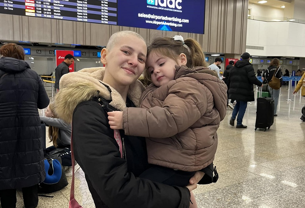 Kimberly Zammit leaves Malta for cancer treatment in Germany - TVMnews.mt