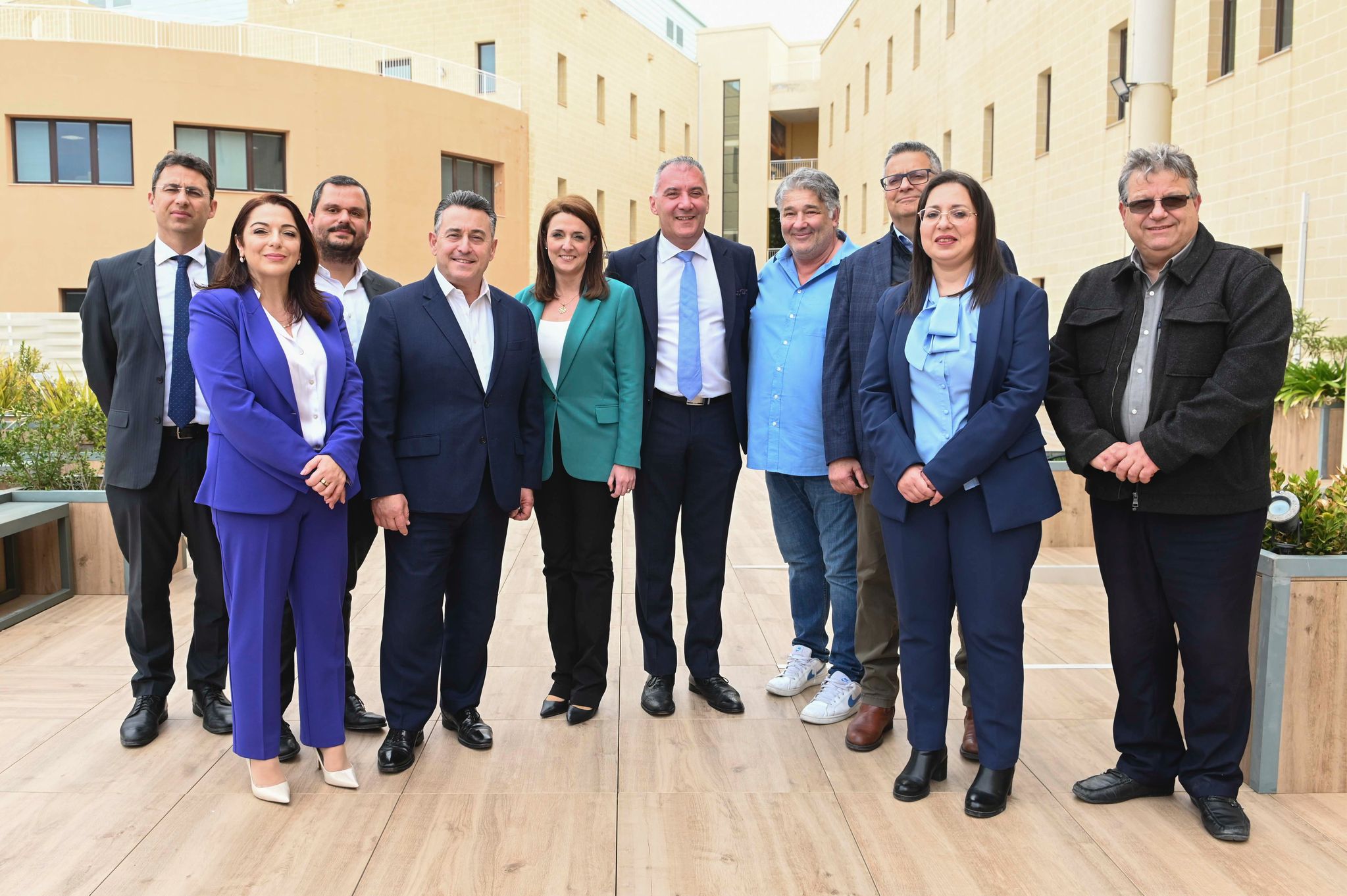 Il-Kap tal-PN iżur ir-Rainbow Ward fl-Isptar Mater Dei - TVMnews.mt