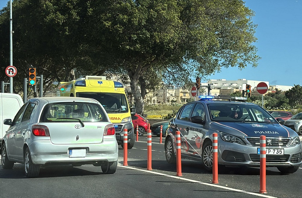 Anzjan ta' 79 sena fuq mutur iweġġa' f'ħabta ma' karozza f'Tal-Barrani ...