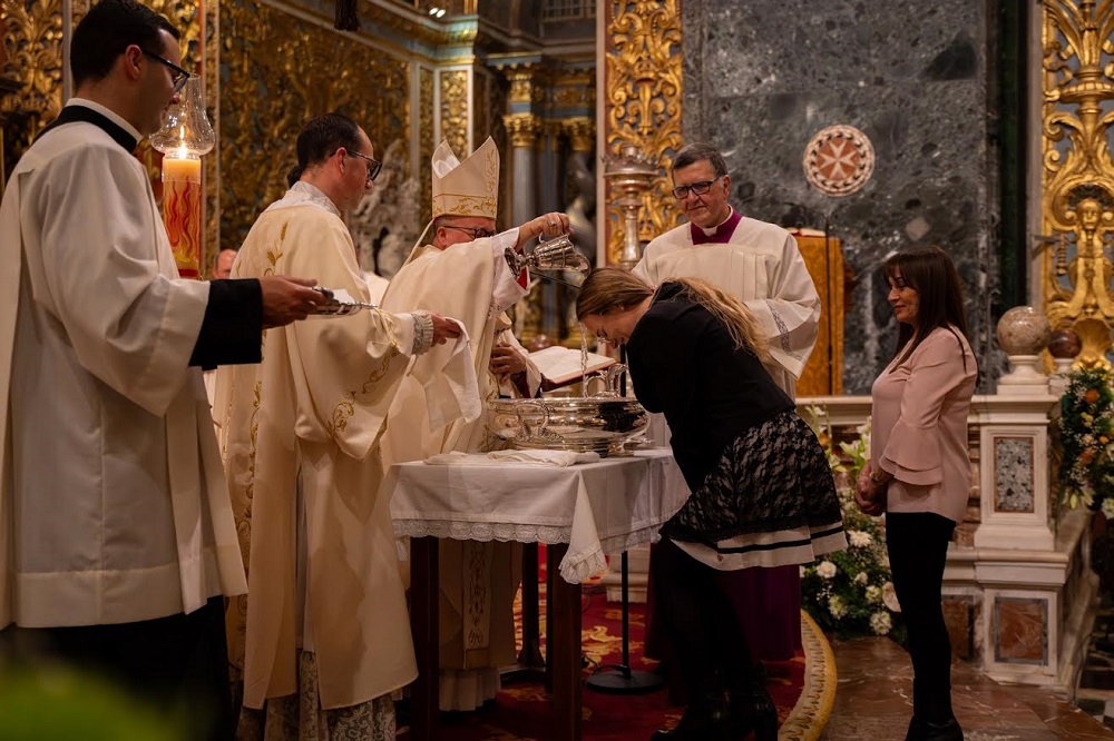 Archbishop to baptise 19 adults from eight countries - TVMnews.mt