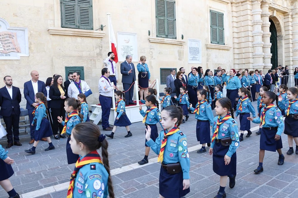 Thousands of Scouts and Guides march through Valletta - TVMnews.mt