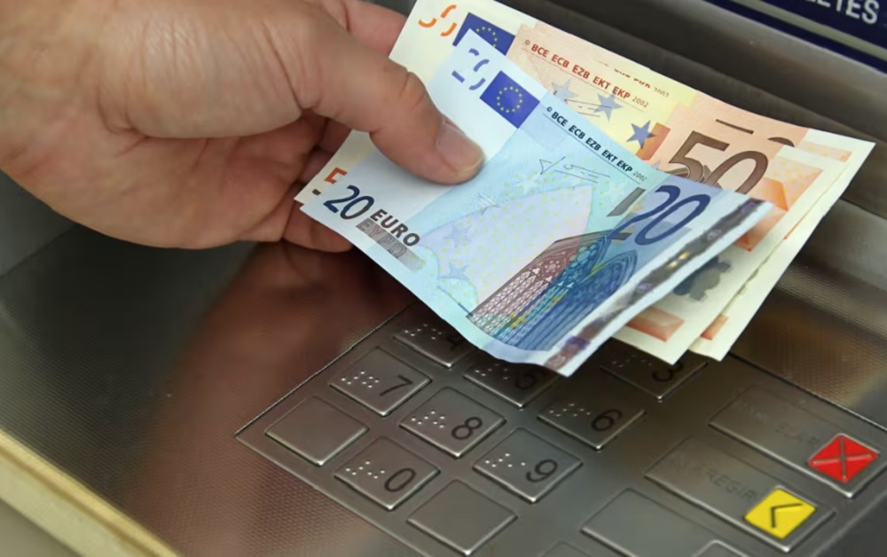 Mil-lum ħaddiema TCN’s ġodda jridu jitħallsu l-paga fil-bank biss ...