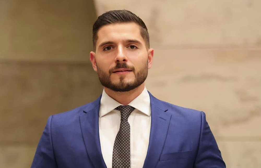 Alex Borg iħabbar li se jikkontesta għall-kariga ta' kap tal-PN ...