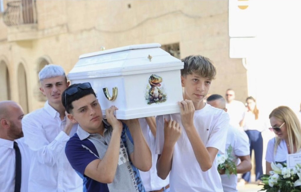 Iċ-ċkejken Zaylen jingħata l-aħħar tislima - TVMnews.mt