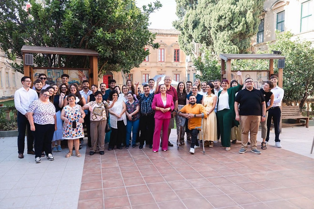 Aġenzija Sapport bl-ewwel proġett iddisinjat minn studenti u persuni b ...