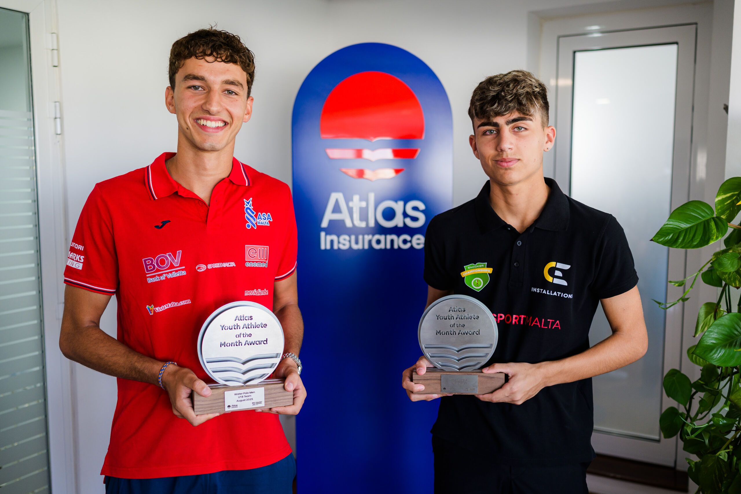 Jake Castaldi u t-tim Malti tal-water polo tal-U18 rebbieħa tal-Atlas ...