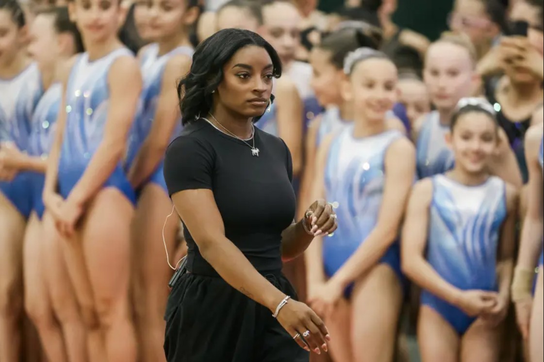 Simone Biles b'wirja ġinnastika quddiem 10,000 atleta fi Buenos Aires ...