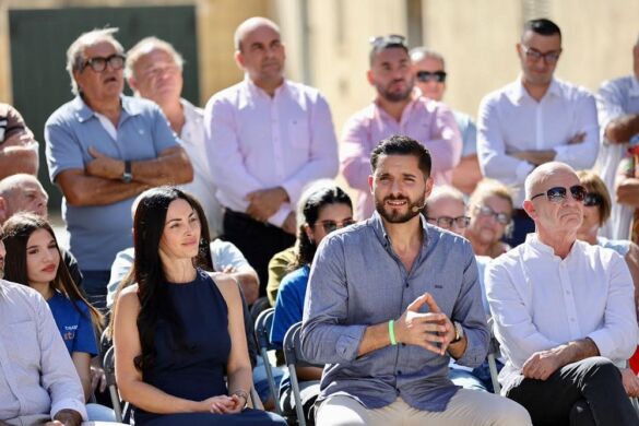 Il-Kap tal-PN iżur il-Grupp Farsons - TVMnews.mt