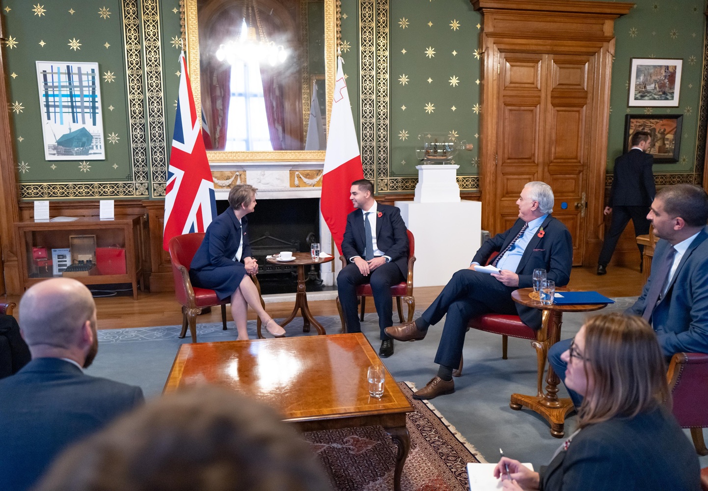 DPM Ian Borg meets with UK's Foreign Secretary in London - TVMnews.mt