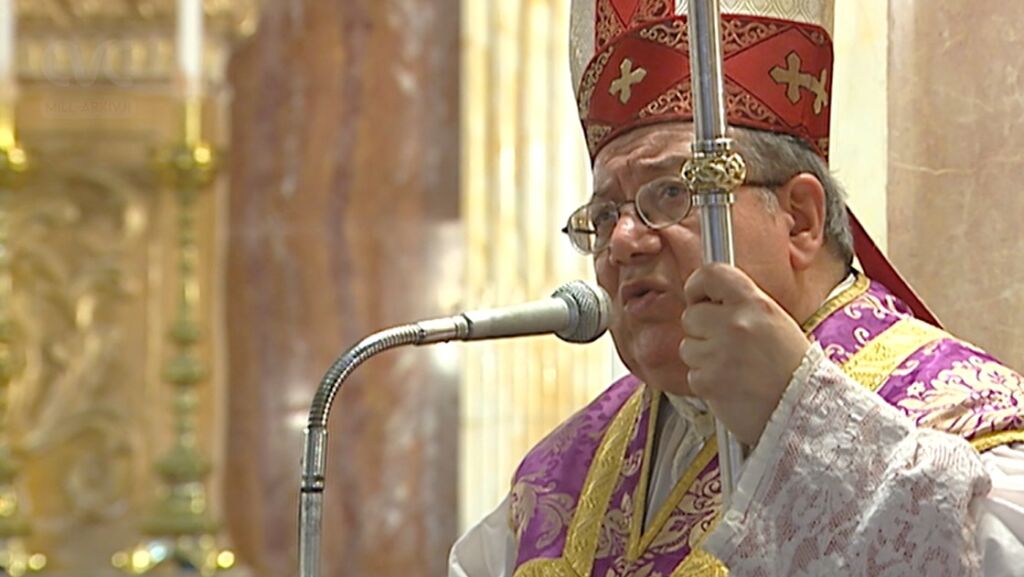 "L-Isqof Cauchi mar Kemmuna jikkunsidra għandux jirriżenja iżda ...