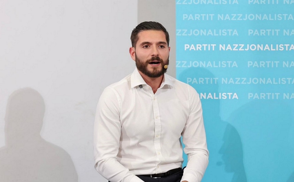 Il-Kap tal-PN jgħid li Gvern Nazzjonalista jagħti lill-anzjani tabib b ...