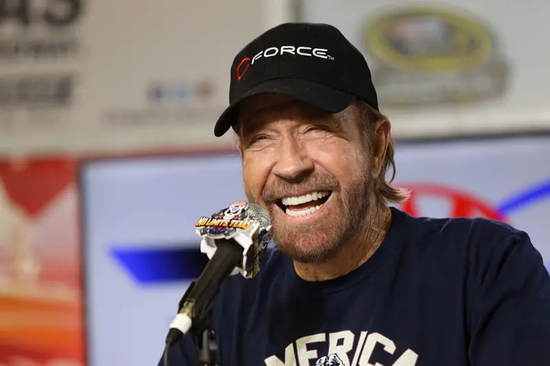 Imut Chuck Norris fl-età ta' 86 sena - TVMnews.mt