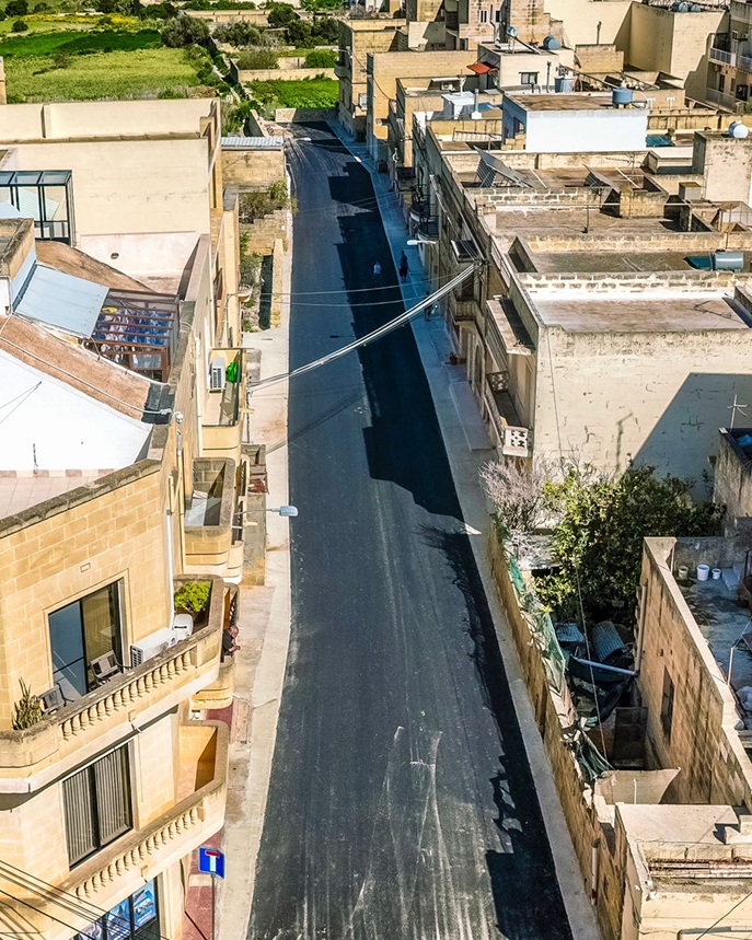 Jitlestew il-11 u t-12-il triq minn 100 triq residenzjali ġdida ...