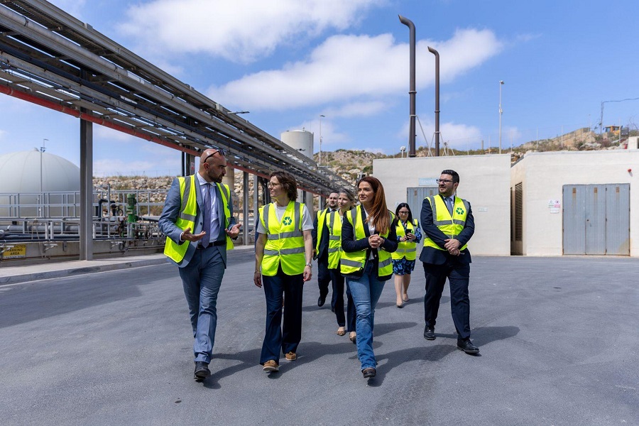 European Commissioner Roswall visits WasteServ facilities - TVMnews.mt