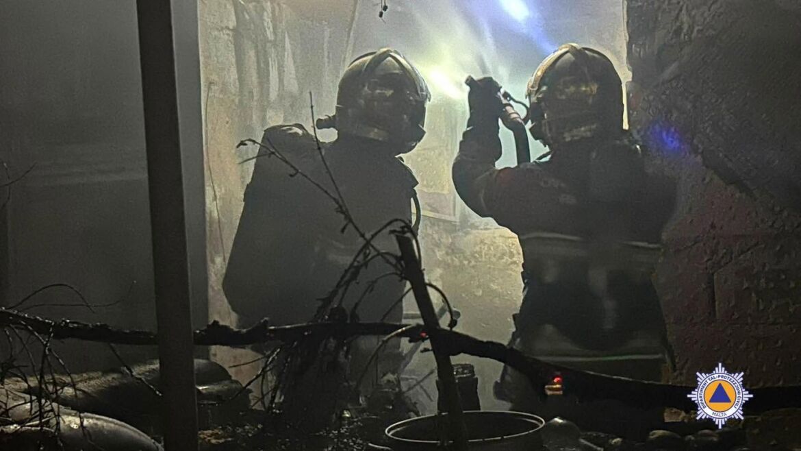Il-Protezzjoni Ċivili tikkontrolla nar li ħakem kamra f'Ħad-Dingli ...