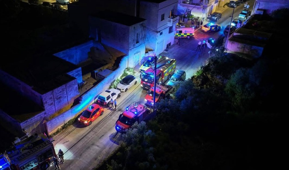 Il-Protezzjoni Ċivili tikkontrolla nar li ħakem kamra f'Ħad-Dingli ...